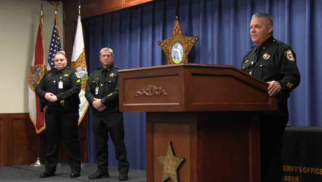 Sheriff presents OCSO Life Saving Award for heroic actions | Niceville.com