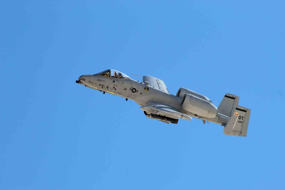 Thunderbolt's massive fire power devastates tanks in test mission ...