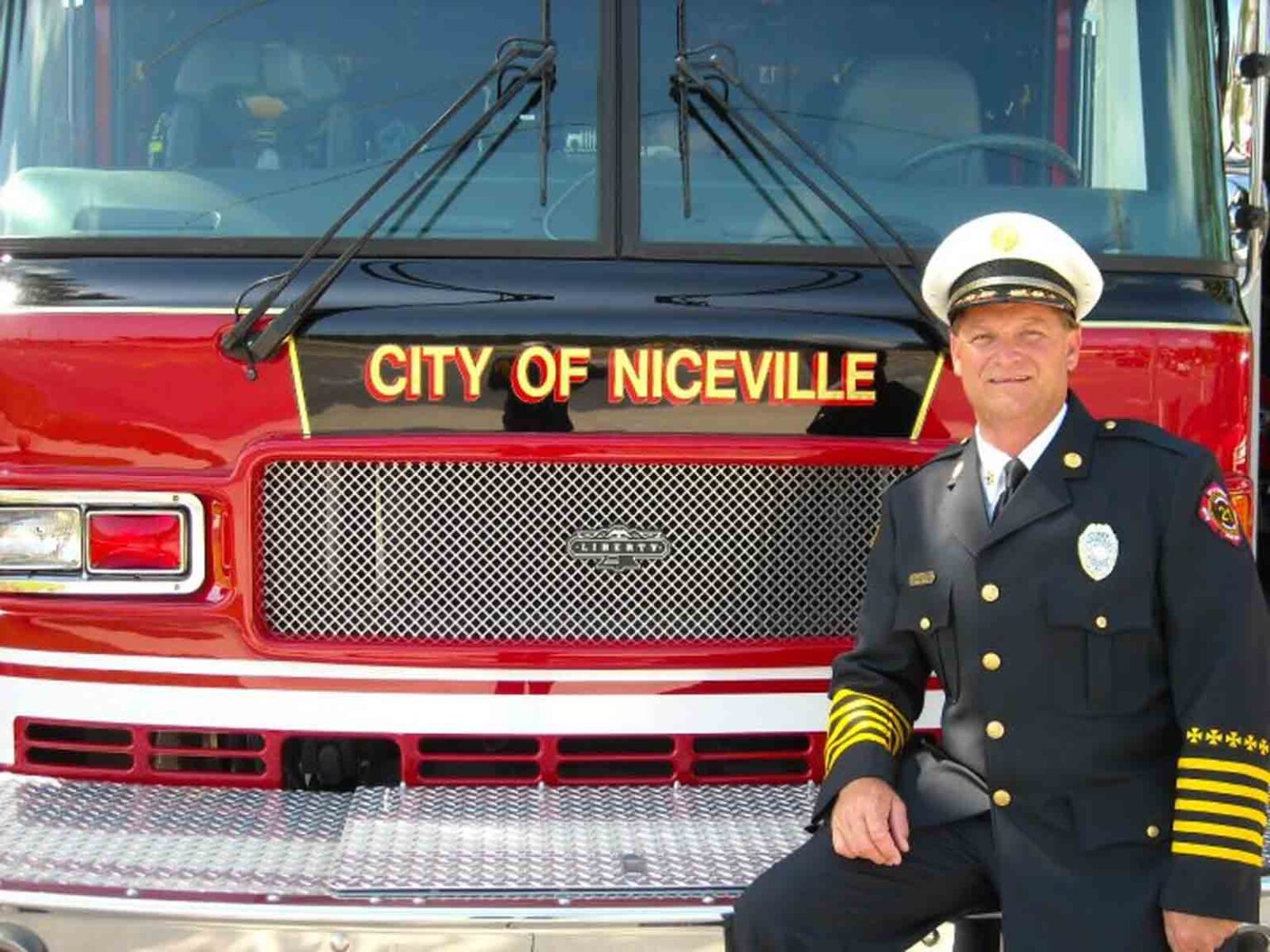 Niceville 2025 Christmas Parade returns with floats, music, Santa and ...